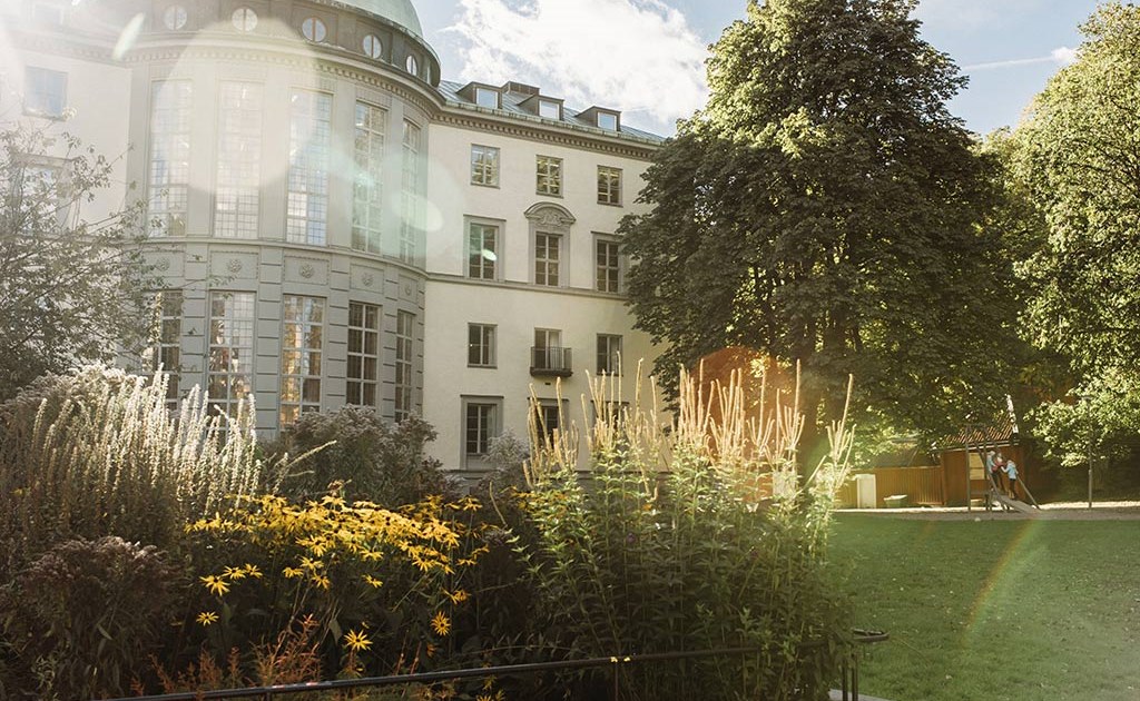 Center for Governance and Management Studies - hhs.se - Stockholm ...